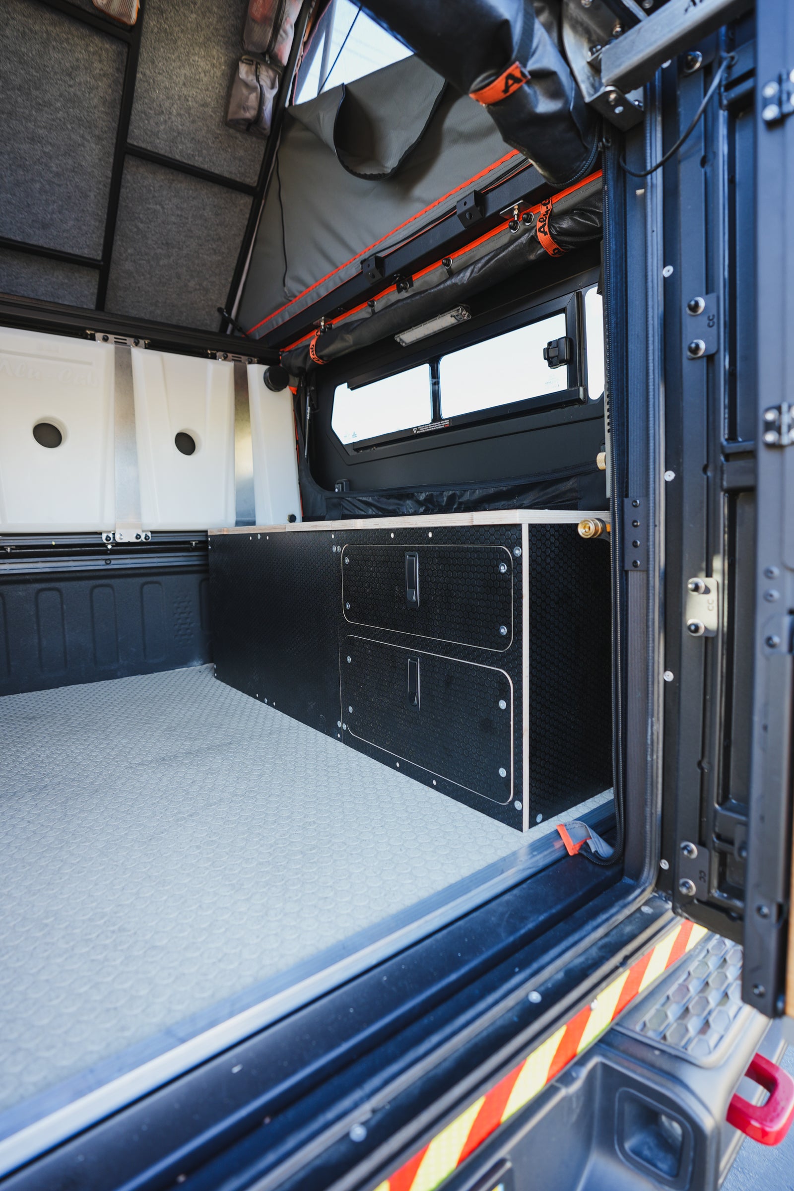 Alu-Cab - Vecel Camper System - Toyota Tacoma (2016-2023) Drawer Modul ...